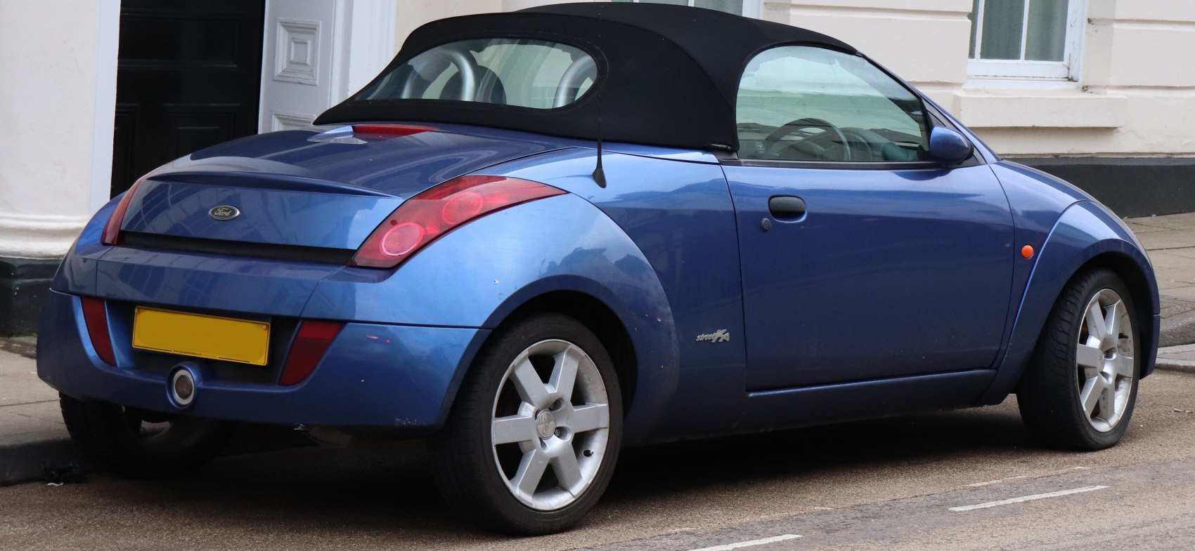 Ford Streetka las especificaciones técnicas y el consumo de combustible